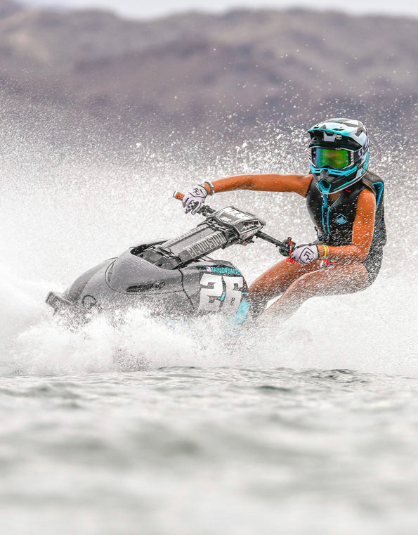 Taylor Smith – Go Fast Girls